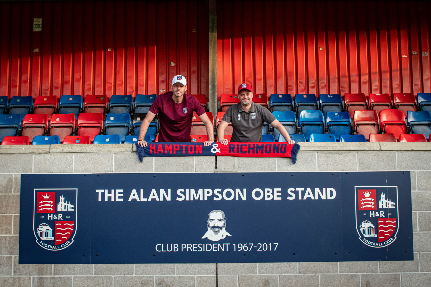 ALAN JULIAN BECOMES BEAVERS BOSS – Hampton & Richmond Football Club