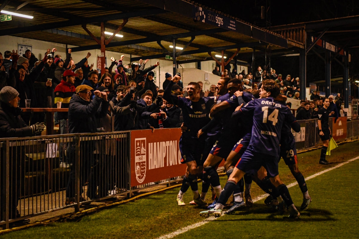 BLOOMFIELD RETURNS TO RAISE BEVEREE ROOF – Hampton & Richmond Football Club
